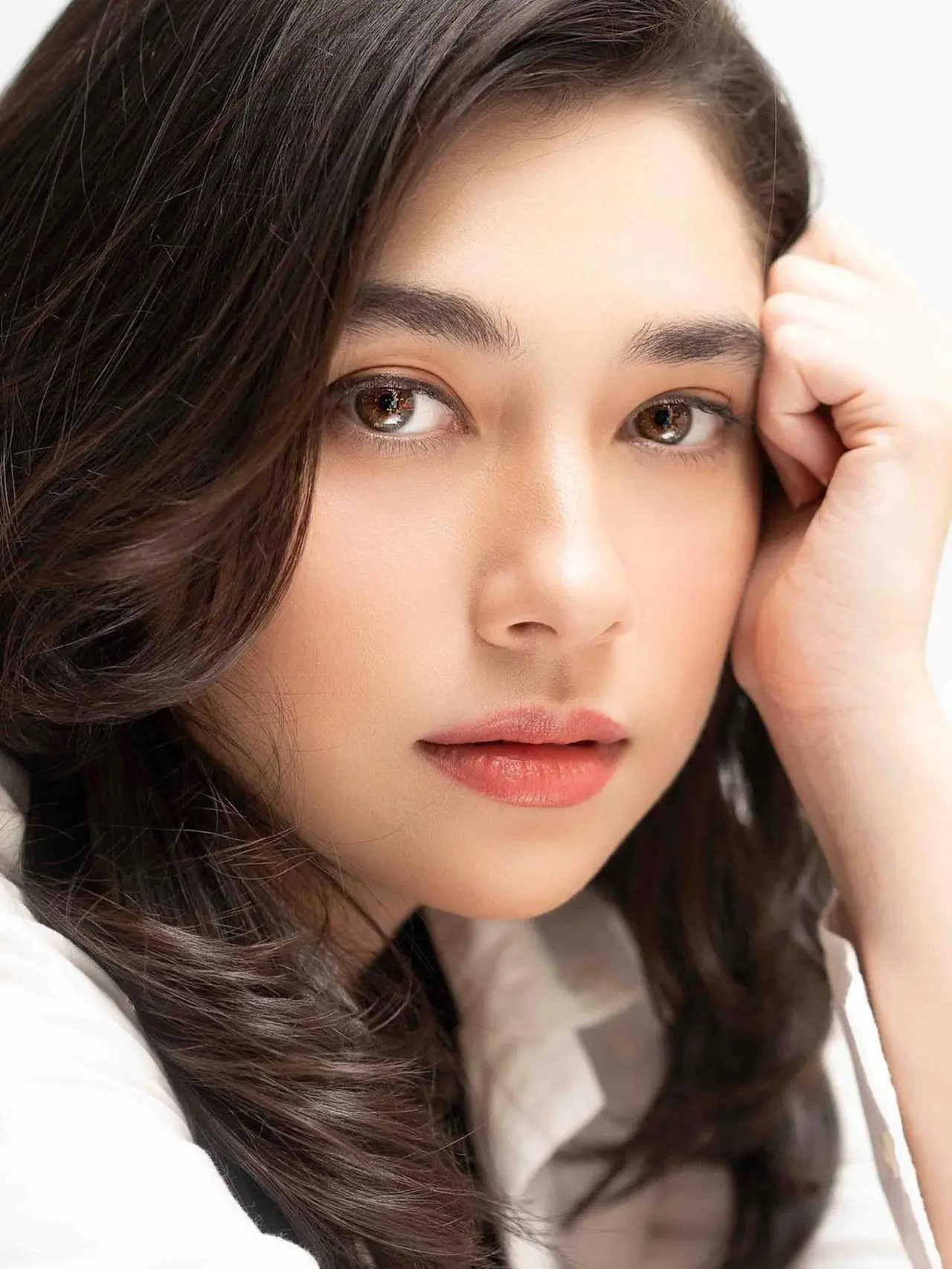 11 Gaya Menarik Amanda Rigby, Si Cantik Jawa-Inggris yang Wajahnya ...