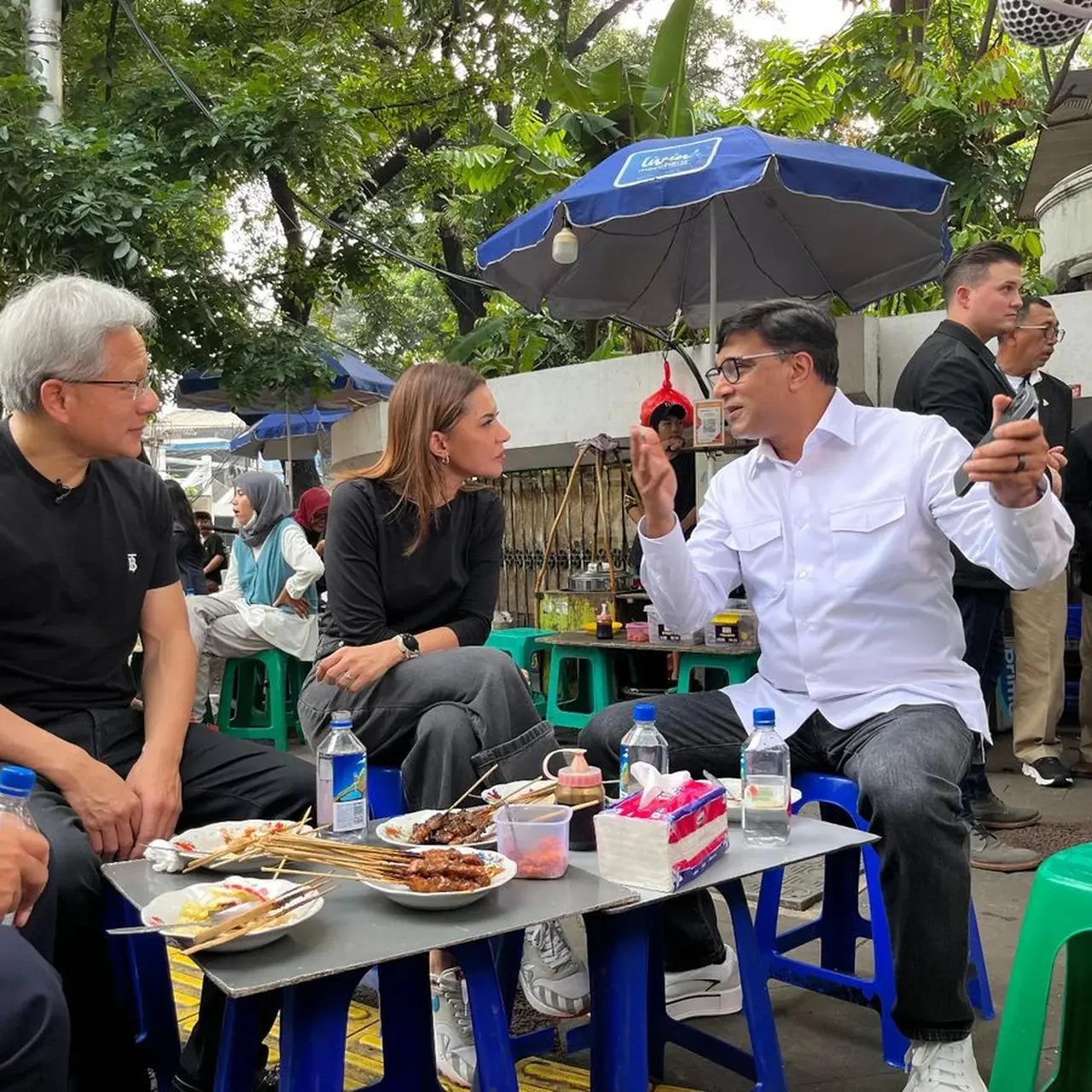 Founder Nvidia Jensen Huang Keringetan Makan Gultik Blok M, Tengok ...