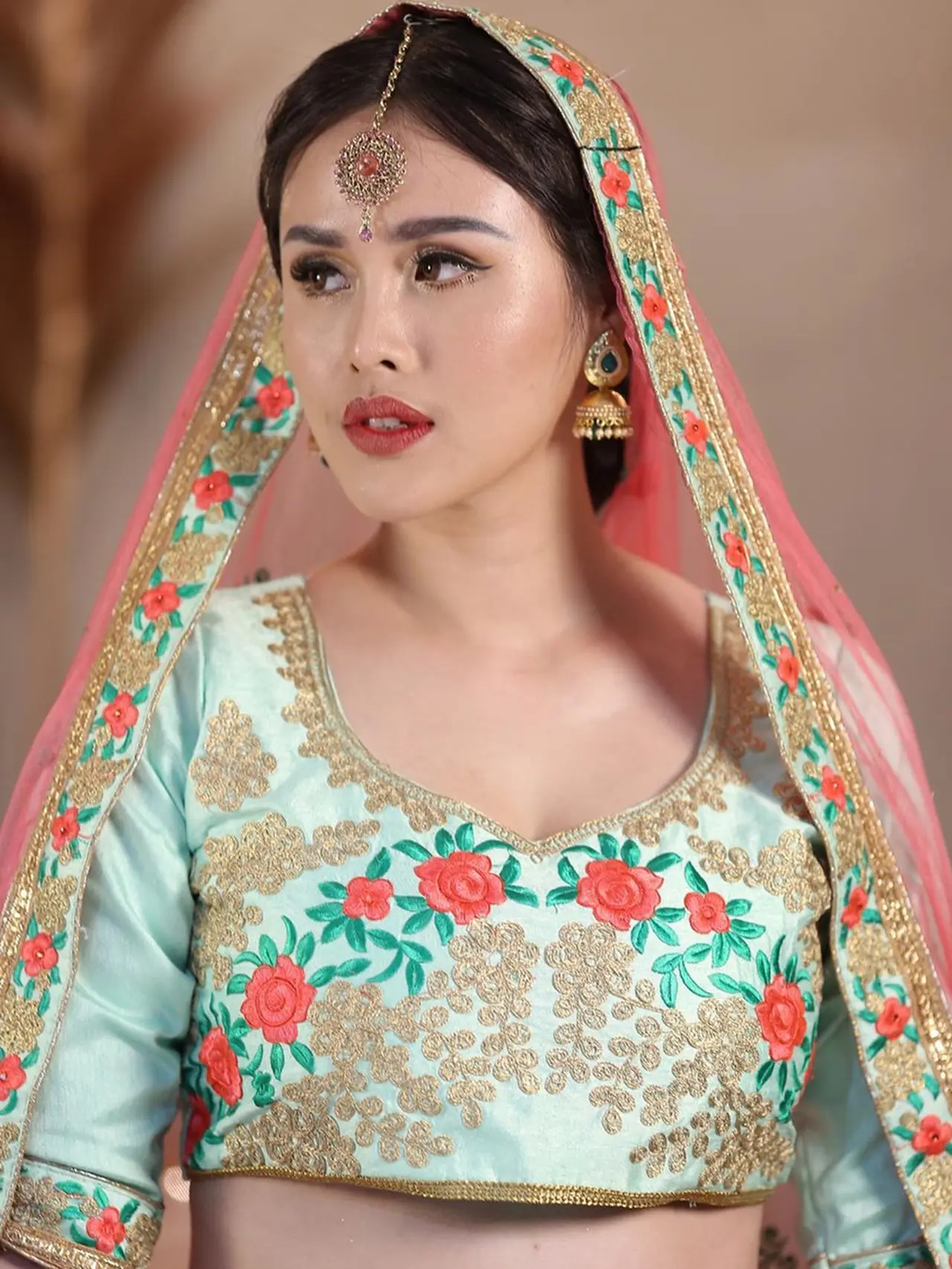 7 Potret Cantik Nita Sofiani, Miss Indonesia Earth 2013 Istri Aktor ...