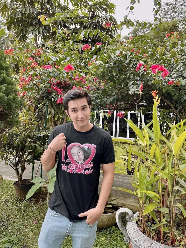 Sambut Hari Valentine 2023, Ini 6 Potret Cinta Brian dan Junior Roberts ...