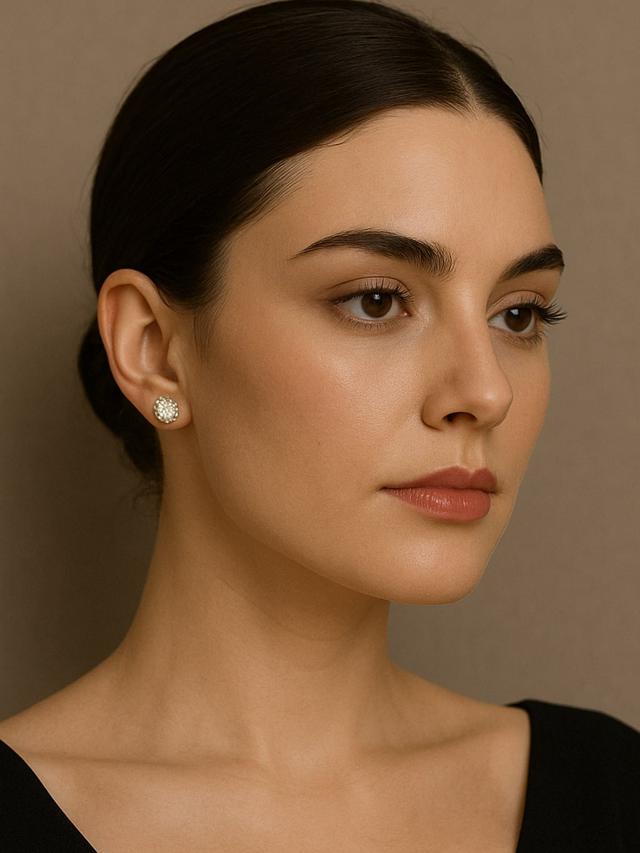 11 Model Anting Simpel Elegan Tren Terbaru 2025, Pilihan Luna Maya saat ...
