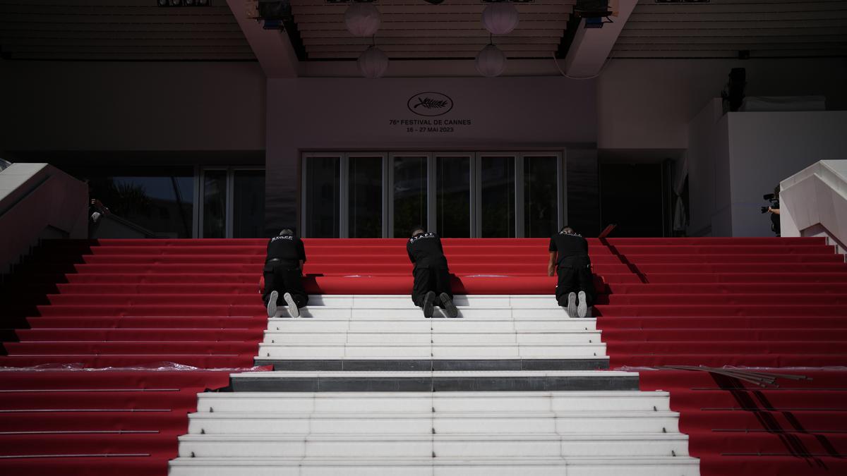 Karpet Merah Cannes Film Festival 2023 Sudah Mulai Digelar - Foto ...