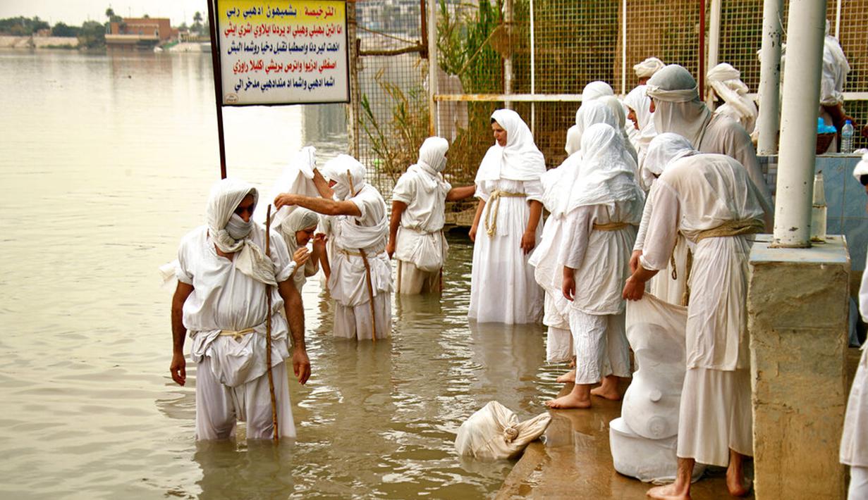 FOTO: Pesta Kreasi Pengikut Sabean Mandaean di Sungai Tigris - Foto ...
