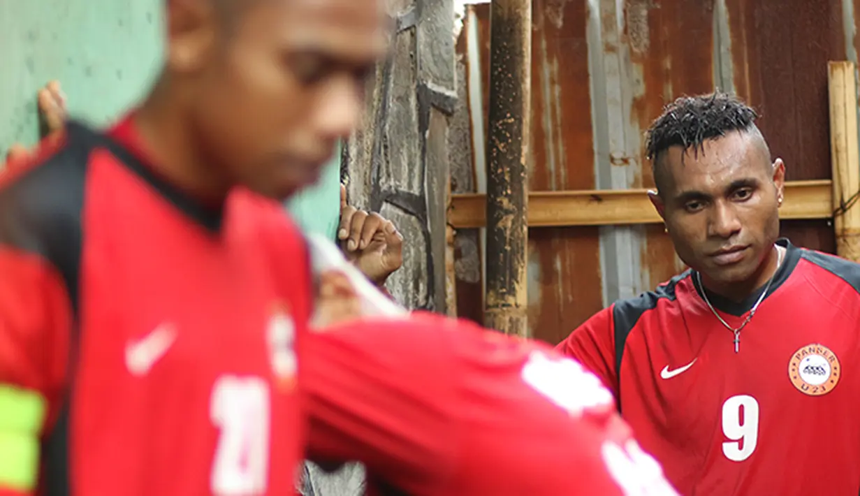 Bintang Sepak Bola ISL Ramaikan Tarkam di Ciputat - Foto Bola.com