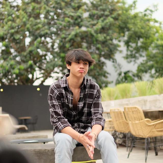 6 Potret Philipus Royce, Adik Gabriel Prince yang Viral Usai Beri ...