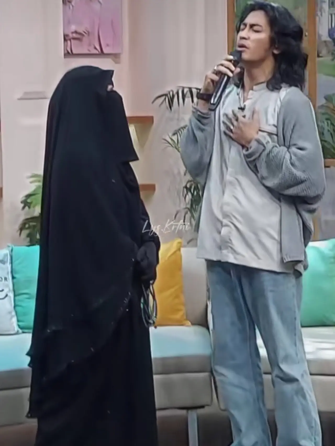 7 Momen Abidzar Al Ghifari Nyanyi Lagu Uje, Suaranya Bikin Umi Pipik ...