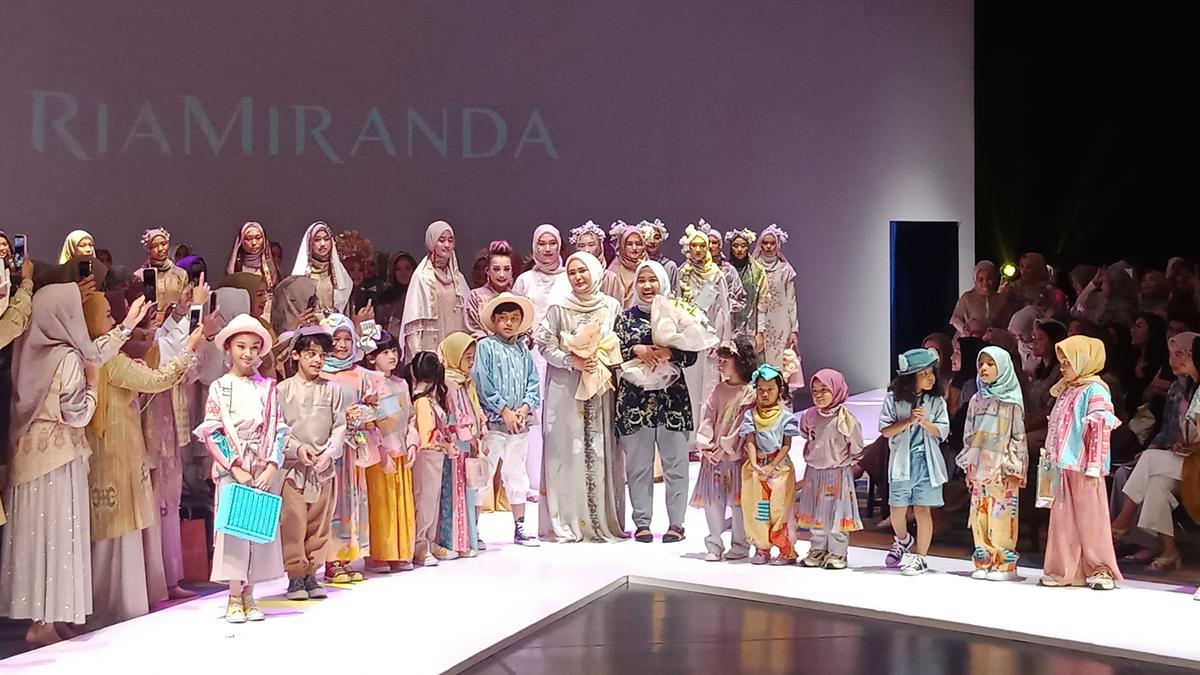 10 Tahun Berkarya, Ria Miranda Hadirkan Koleksi Perjalanannya dalam 7th ...