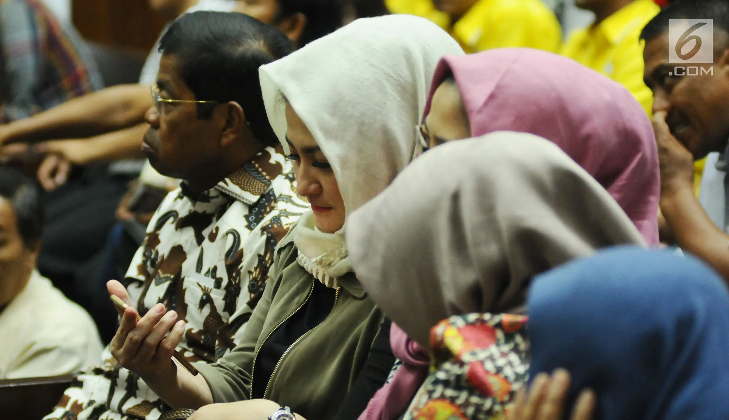 FOTO: Deisti Astriani Tagor Setia Ikuti Persidangan Setya Novanto - Foto Liputan6.com