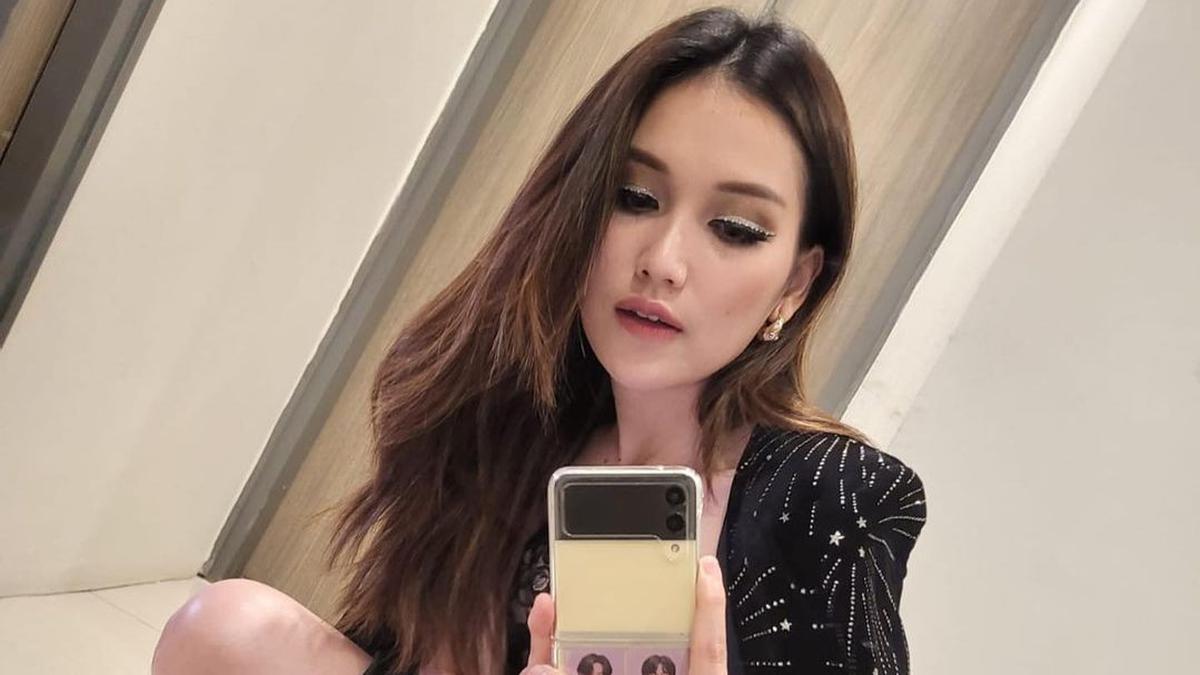 Ayu Ting Ting Cegah Flek Hitam di Wajah dengan Perawatan Milky Laser ...