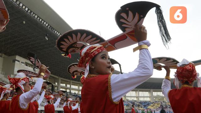Properti Tari Adalah Peralatan untuk Pertunjukan Tari, Ketahui Fungsi ...