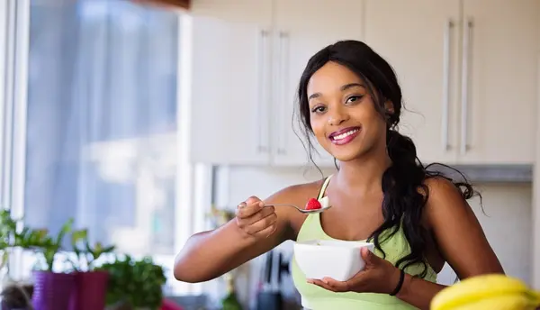 Cara Makan Nasi Putih yang Sehat: Tips Porsi, Lauk Pendamping, dan ...