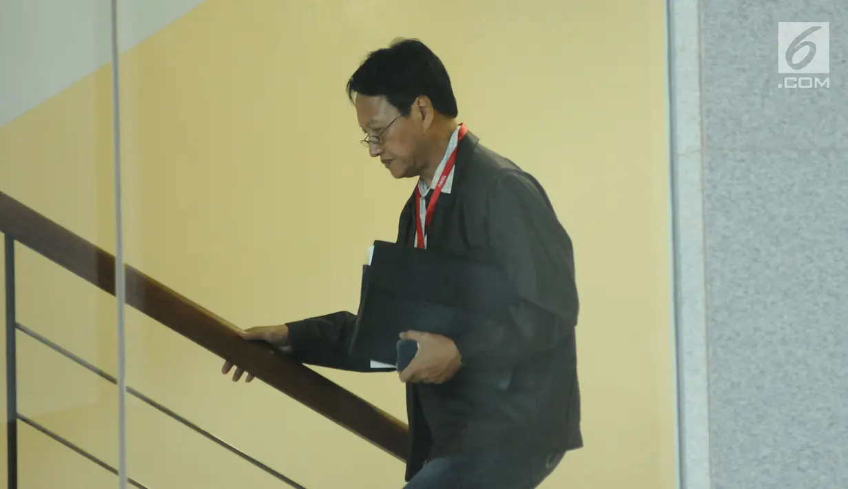 PHOTO: Kasus E-KTP, KPK Periksa Mantan Dirut PNRI - Foto Liputan6.com