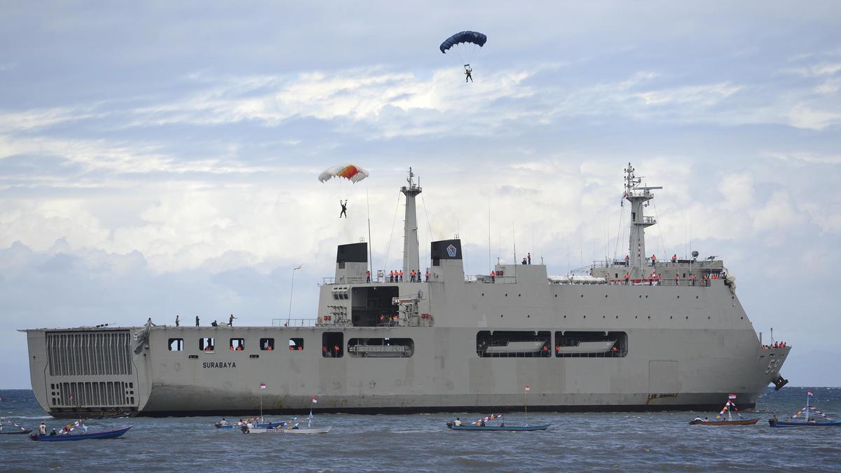 Two Indonesia Warships Dispatched to Secure Nusakambangan Island ...