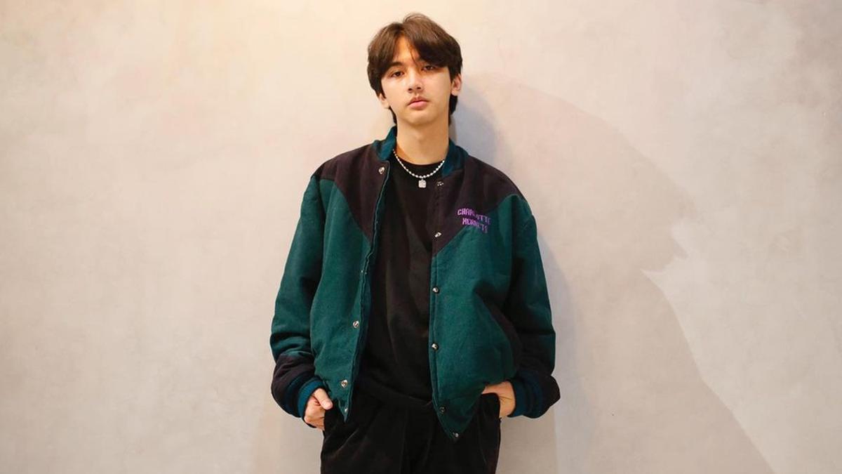 Gaya Ari Irham Pakai Jaket, Penampilannya Makin Keren dan Stylish ...