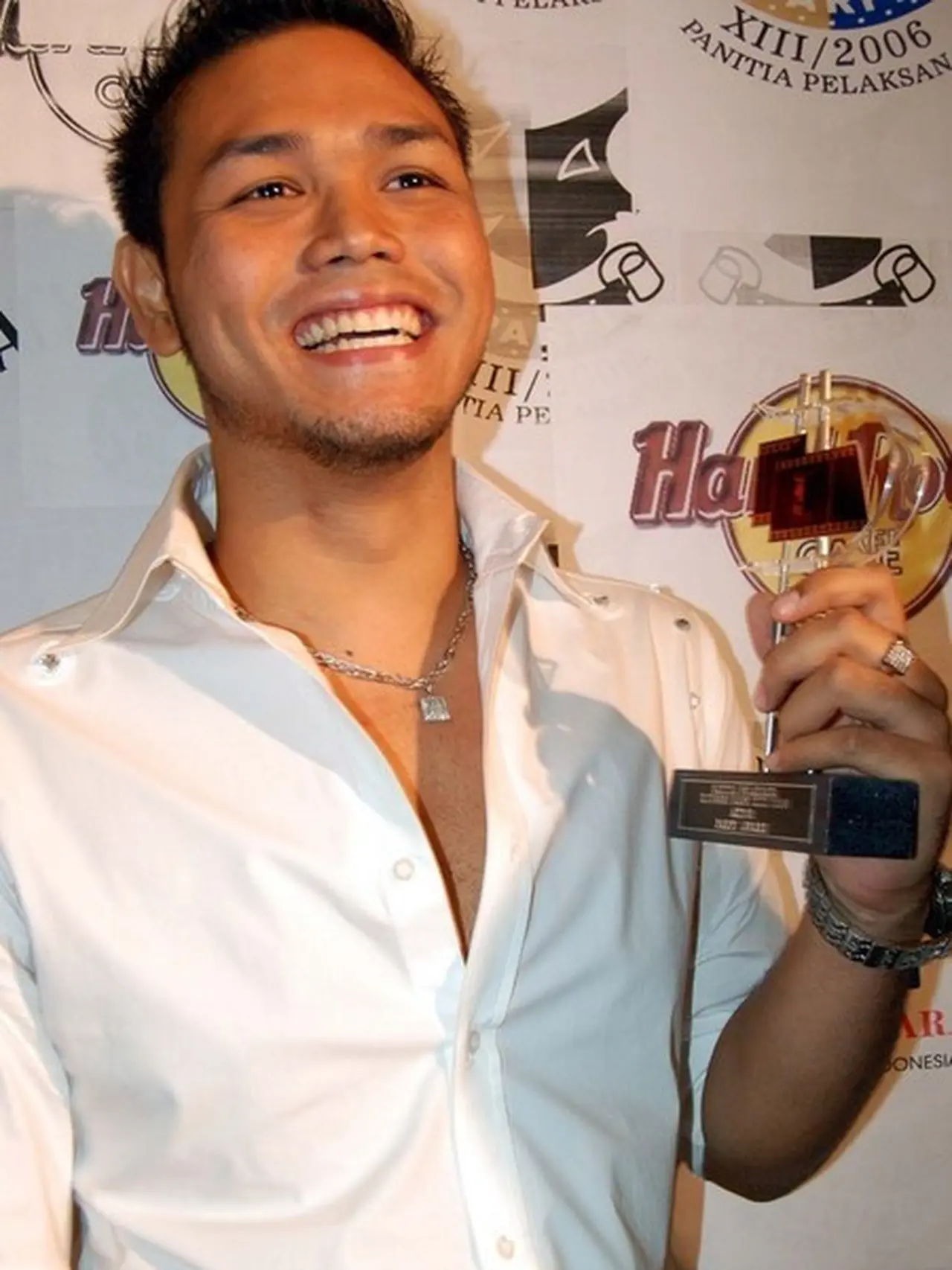 7 Potret Lawas Ivan Gunawan saat Masih Kurus Ini Bikin Pangling - Hot ...