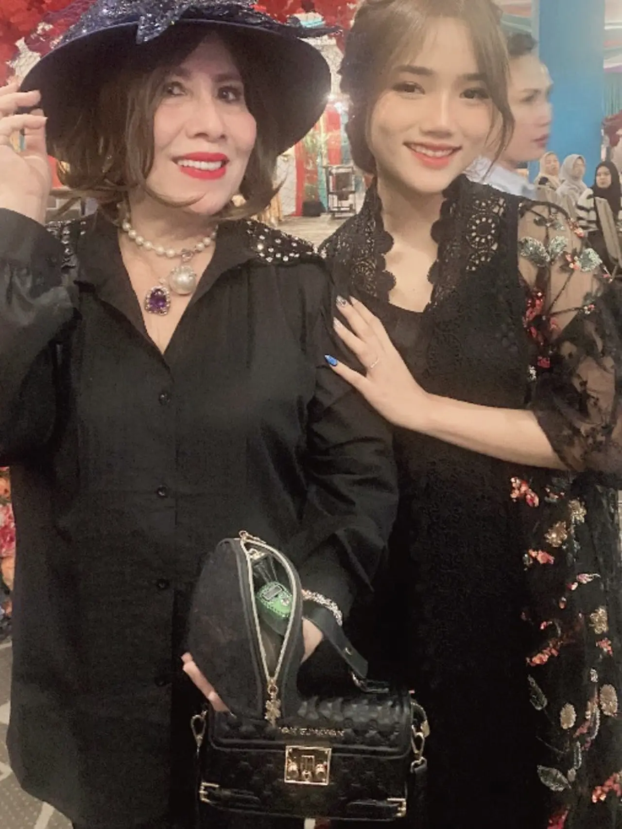 7 Momen Verrell Bramasta dan Fuji Bukber Bareng Keluarga Venna Melinda, Bikin Baper - Hot ...