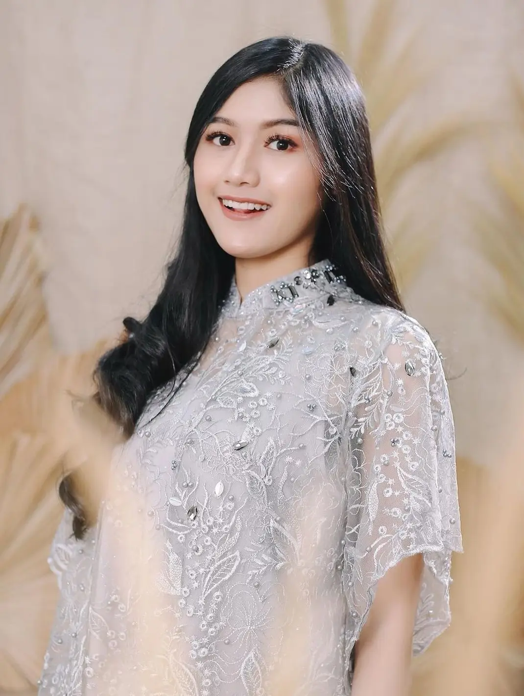 6 Potret Cantik Erina Gudono dalam Berbagai Gaya Makeup, dari Natural hingga Bold - Photo Fimela.com