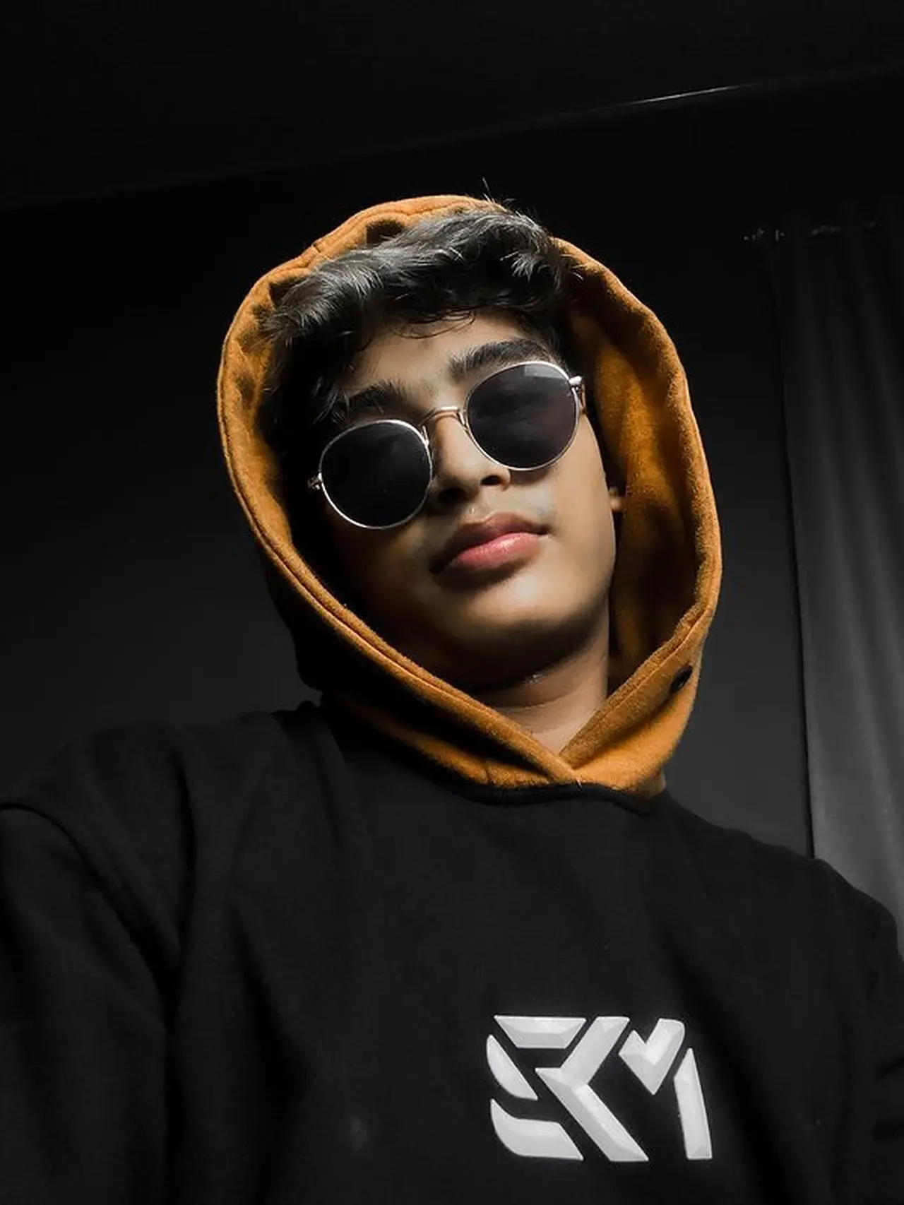 Brian Bess Gandeng Musisi Kenamaan untuk Single Tak Usah Kau Ceritakan ...