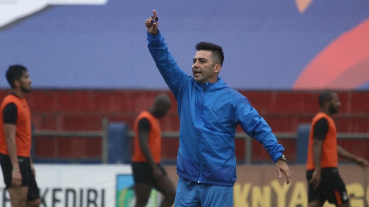 BRI Liga 1: Javier Roca Akui Persik Telat Panas Saat Dikalahkan Persib ...