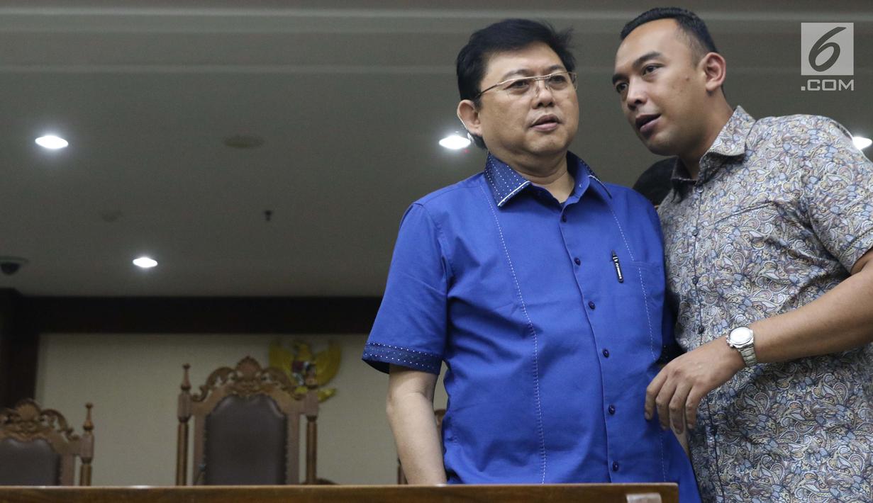 FOTO: Merintangi Proses Penyidikan KPK, Lucas Dituntut 12 Tahun Penjara