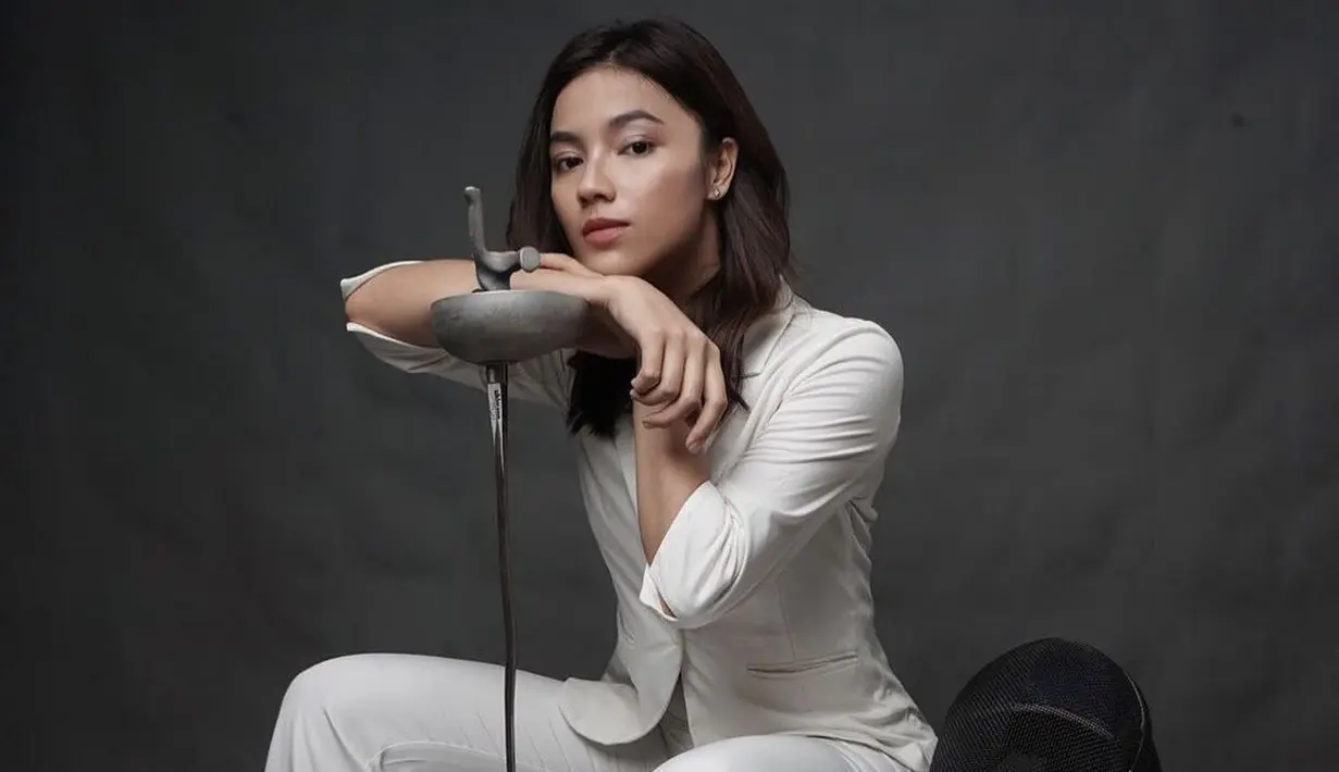 Foto: Pesona Kecantikan Syalomita Gasya Karen, Bidadari Klub Liga 2 ...