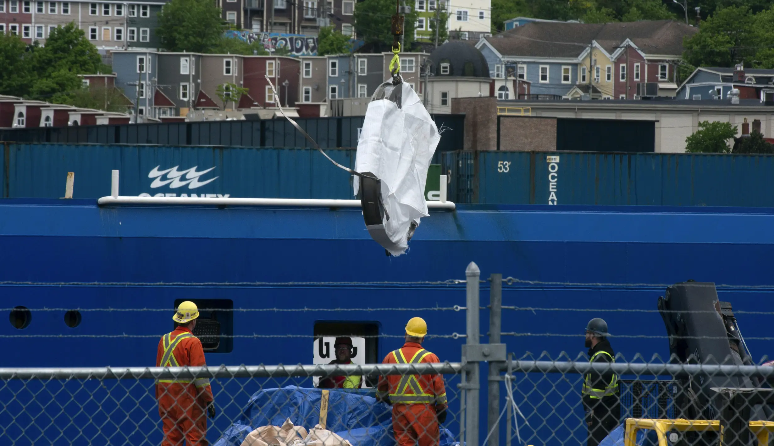 Lihat Foto-Foto Puing Kapal Selam Wisata Titanic yang Ditemukan dari ...