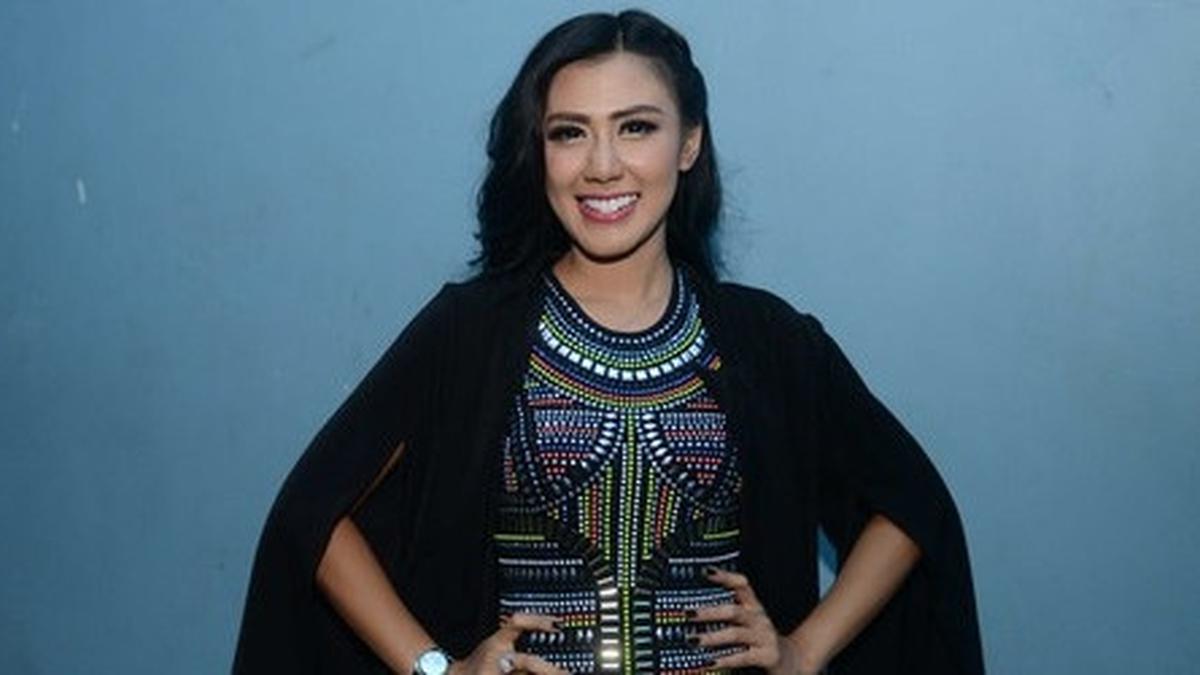 6 Foto Jadul Rey Utami Sebelum Kasus 'Ikan Asin', Bikin Pangling