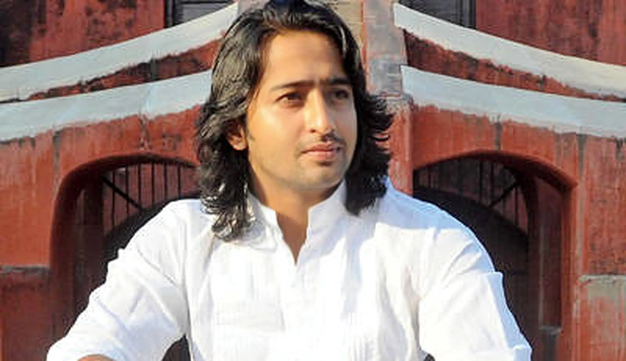 Kenali Shaheer Sheikh Sang Arjuna di Balik Layar - Photo Fimela.com