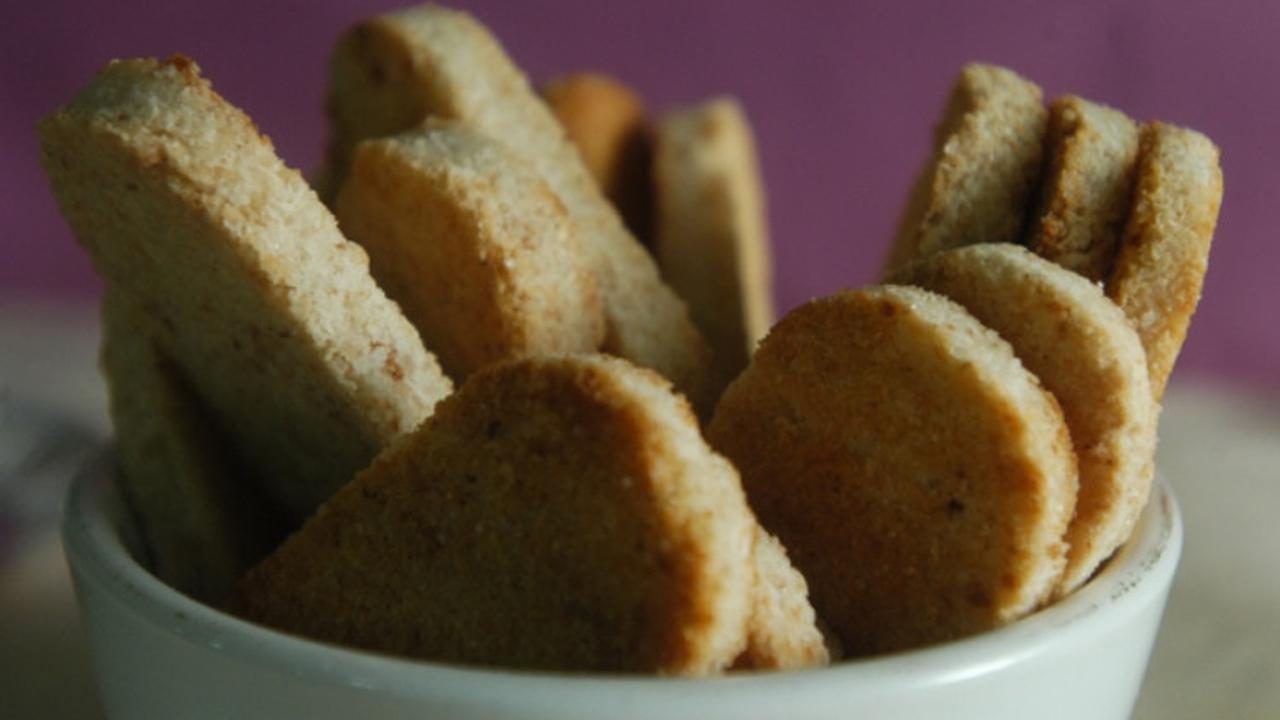 6 Resep Kue Sagon yang Gurih dan Manis, Camilan Jadul dari Kelapa