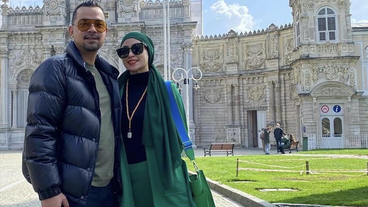 7 Pesona Annisa Trihapsari yang Baru Umumkan Kehamilan di Usia 45 Tahun ...