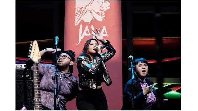 7 Potret Danilla Riyadi saat Tampil di Atas Panggung, Curi Perhatian ...