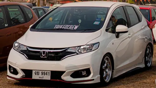 Modifikasi Mobil Jazz