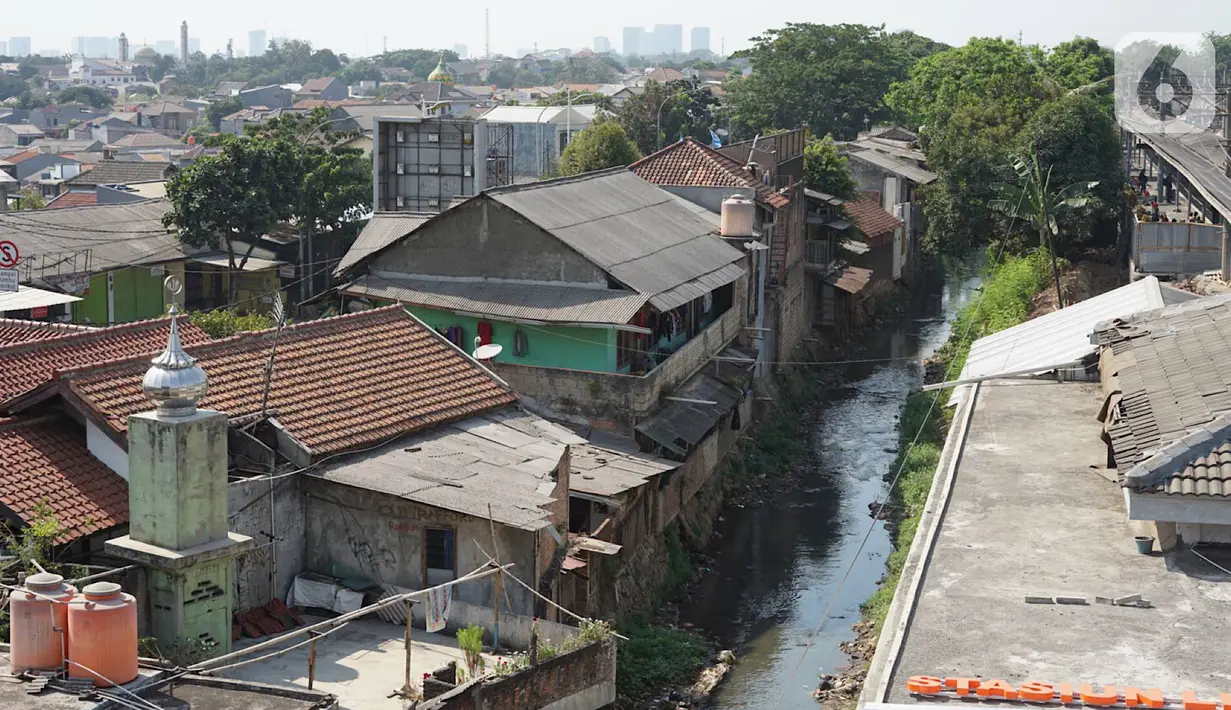 FOTO: Bantaran Rel Kawasan Lenteng Agung dan Tebet Akan Ditata - Foto ...