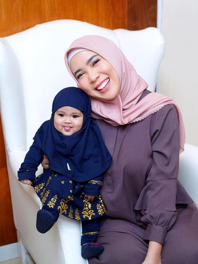 7 Potret Sada Aminahanara Putri Fitri Tropica saat Pakai Hijab ...