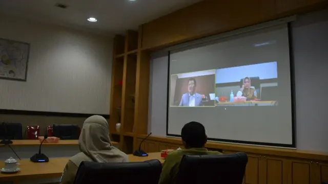 Cara Share Screen di Zoom Meeting yang Mudah Dilakukan, dari Windows ...