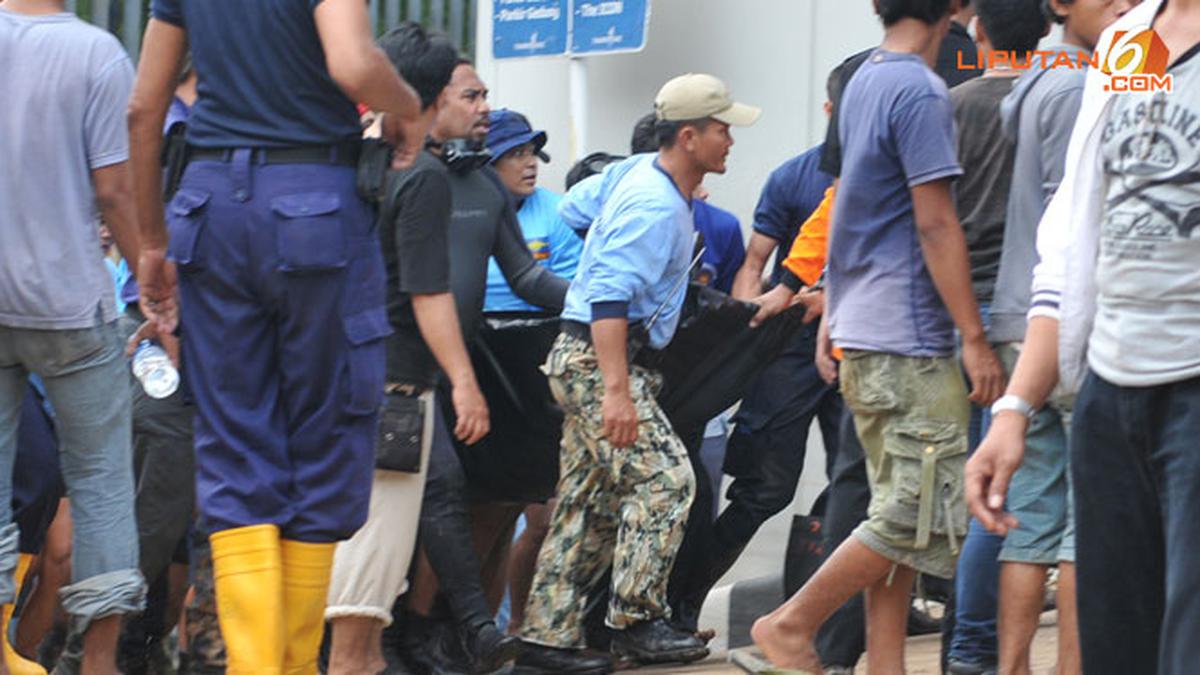 2 Korban Meninggal di Basement Plaza UOB Usai Kerja Lembur - News ...