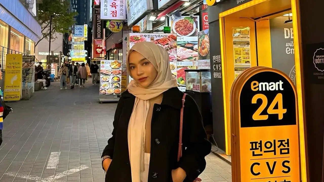 7 Fakta Selebgram Oklin Fia Diangkat Jadi Duta oleh MUI Usai Viral Konten Jilat Es Krim ...