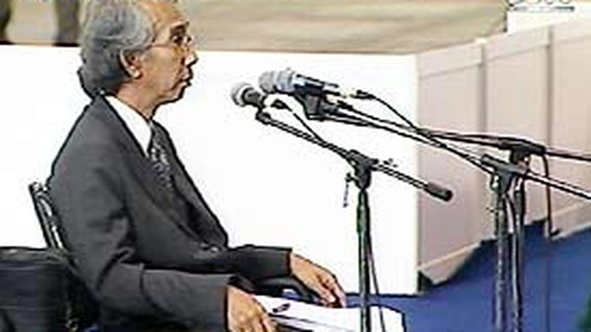 Rahardi Ramelan: Penyerahan Dana Bulog Perintah Habibie - News Liputan6.com