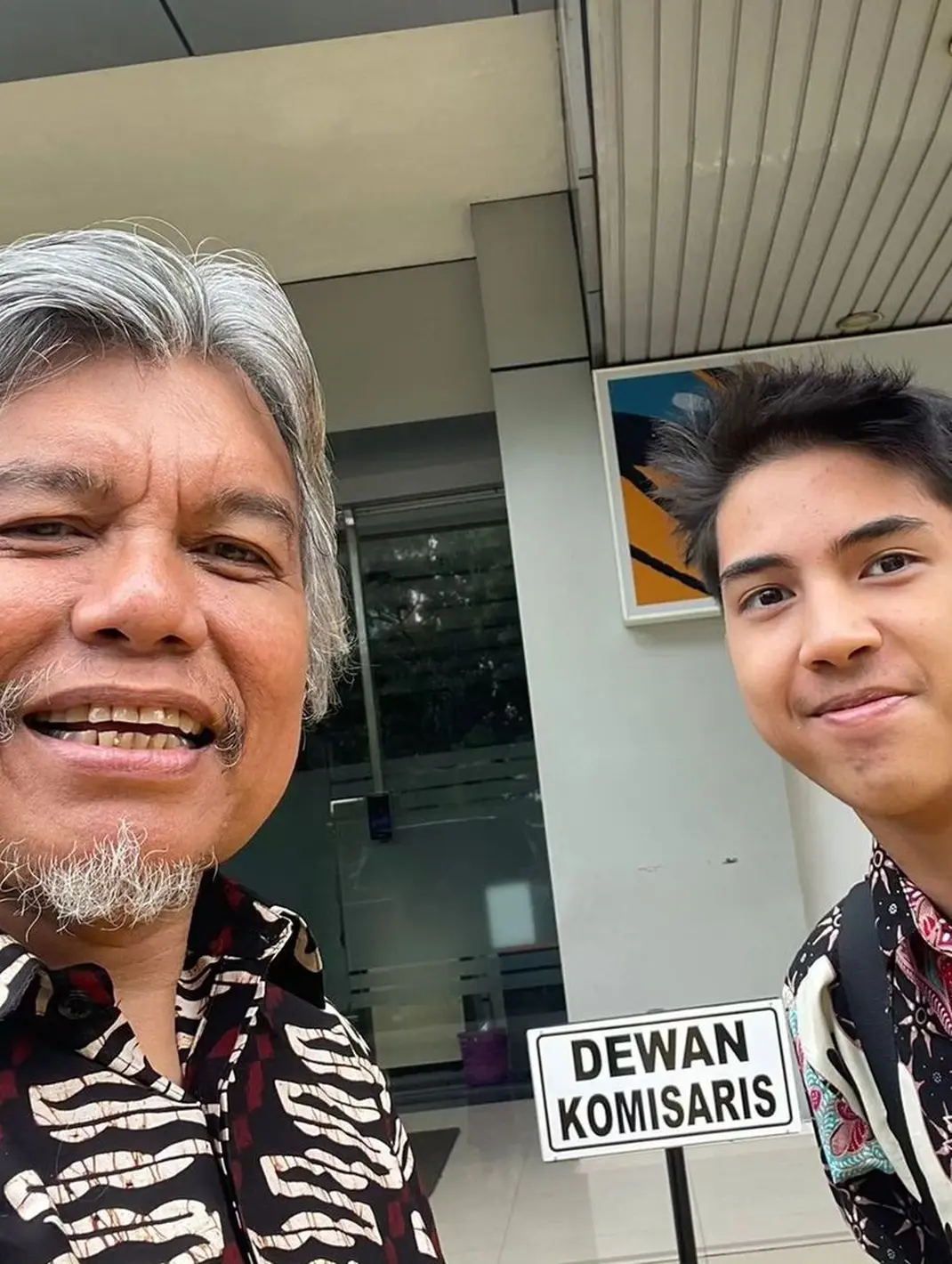 Sudah Remaja dan Ganteng, Anak Once Mekel Magang di Kantor Hukum untuk ...