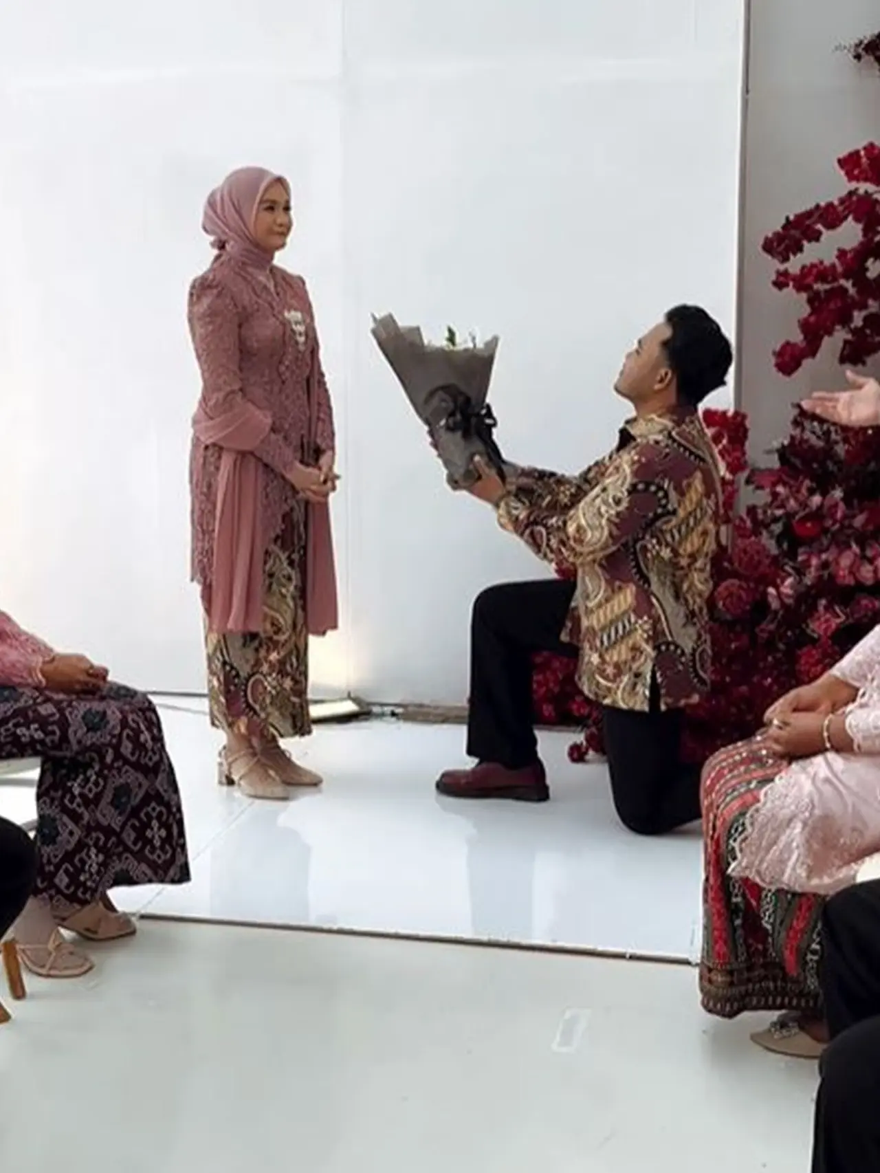 6 Momen Salma Salsabil dan Dimansyah Laitupa Resmi Tunangan, Jadi Hari ...