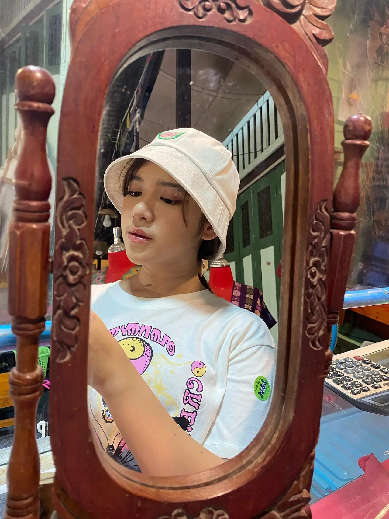 Tampil Kasual, Ini 6 Gaya Liburan Tiara Andini saat di Thailand - Hot ...