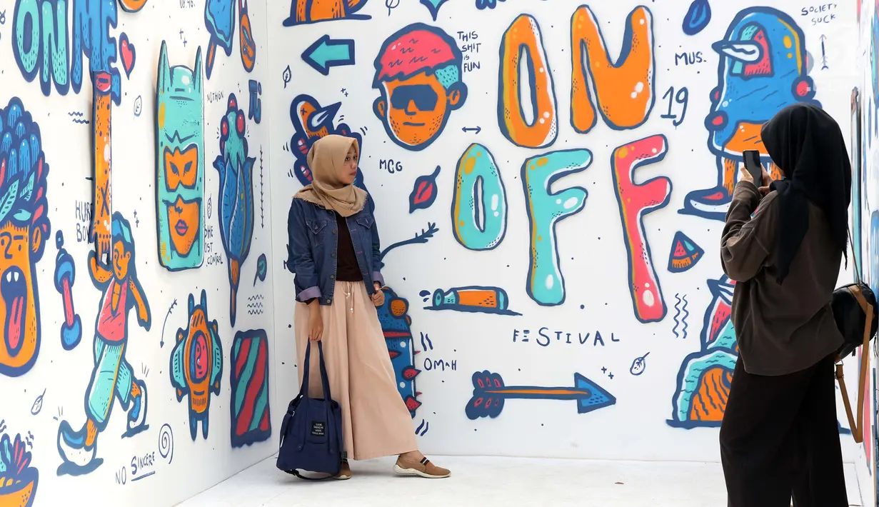 FOTO: Kemeriahan Hari Pertama ON OFF Festival - Foto Liputan6.com