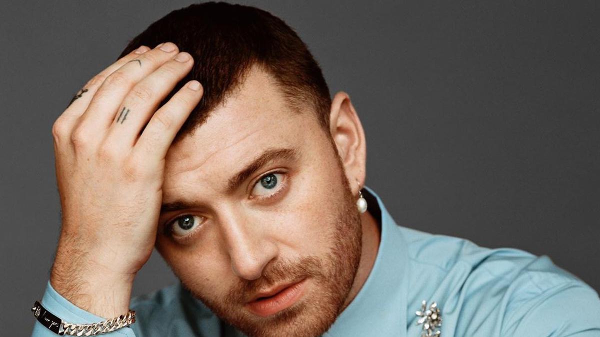 Sam Smith Kedapatan Cium Mesra Desainer Francois Rocci di Pinggir Jalan ...