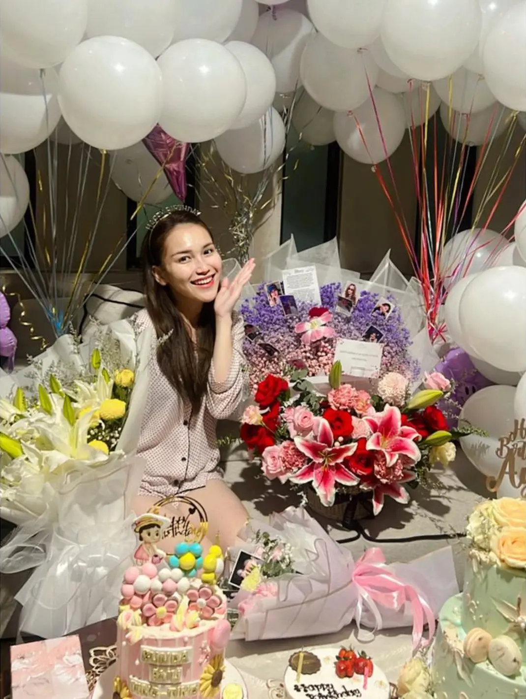 Bak Taman Bunga, Potret Kejutan Ulang Tahun Ayu Ting Ting ke-31