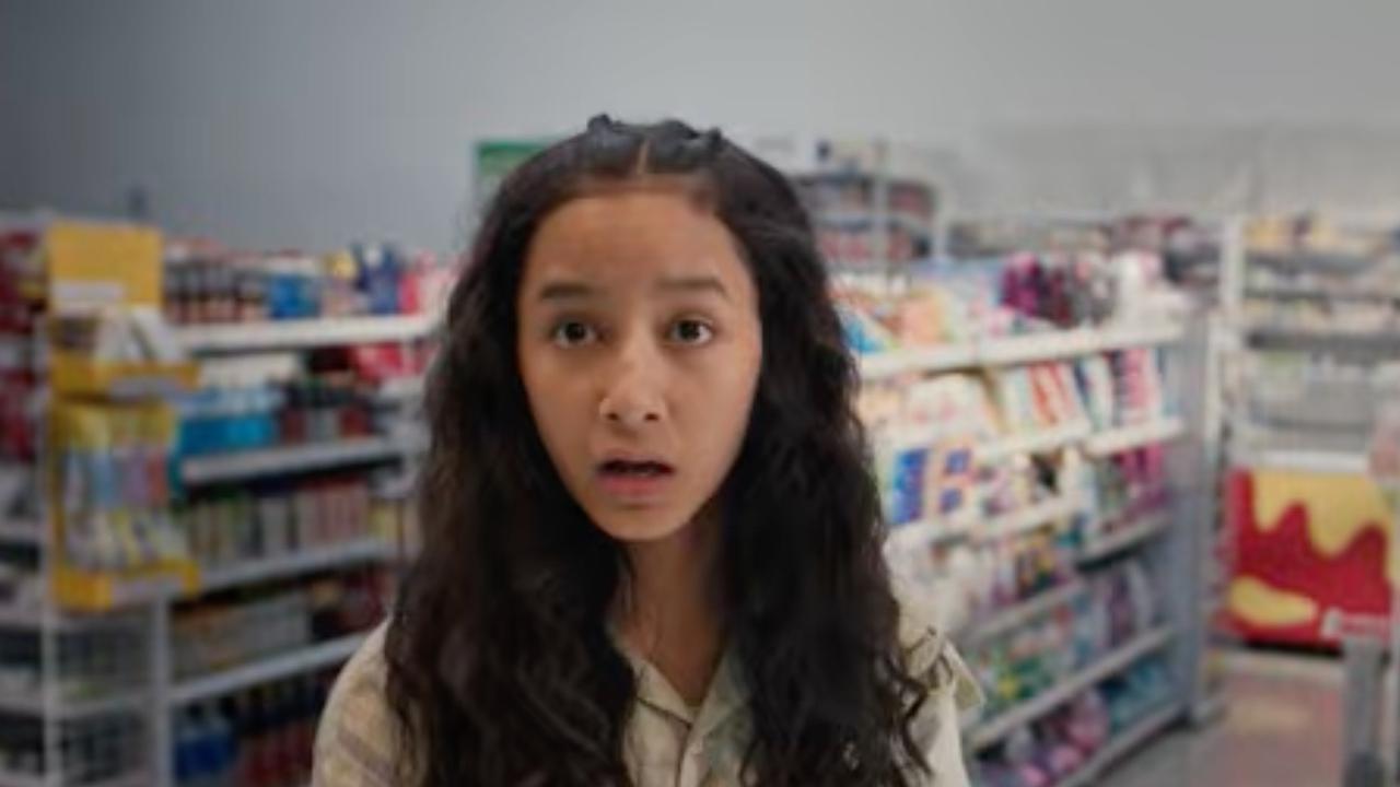 6 Fakta Film Keluarga Super Irit Karya Danial Rifki: Adu Akting Dwi ...