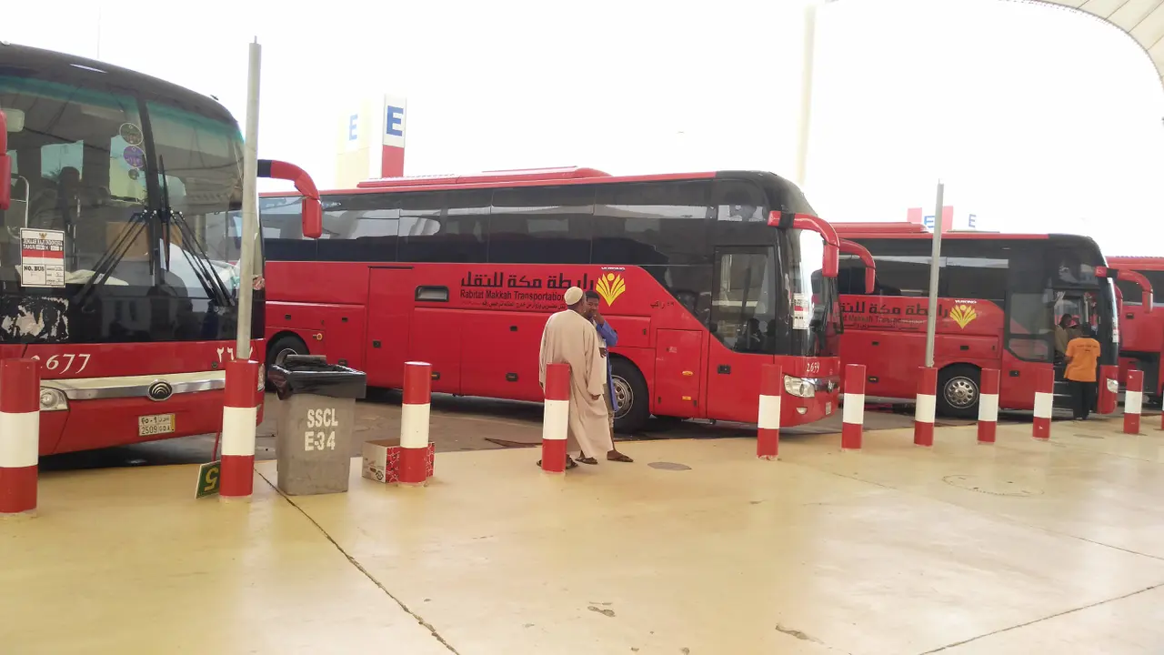 Jemaah dari Jeddah ke Mekah Kini Gunakan Bus Eksekutif - Islami ...