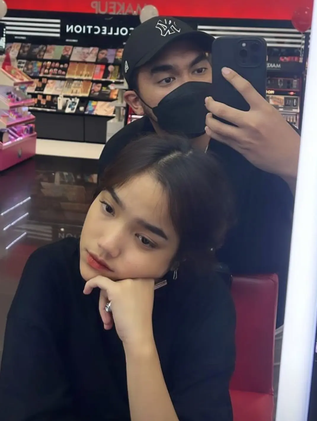 Batara Ageng Berhenti Jadi Manajer Fuji, Ini Potret Akrab Keduanya ...