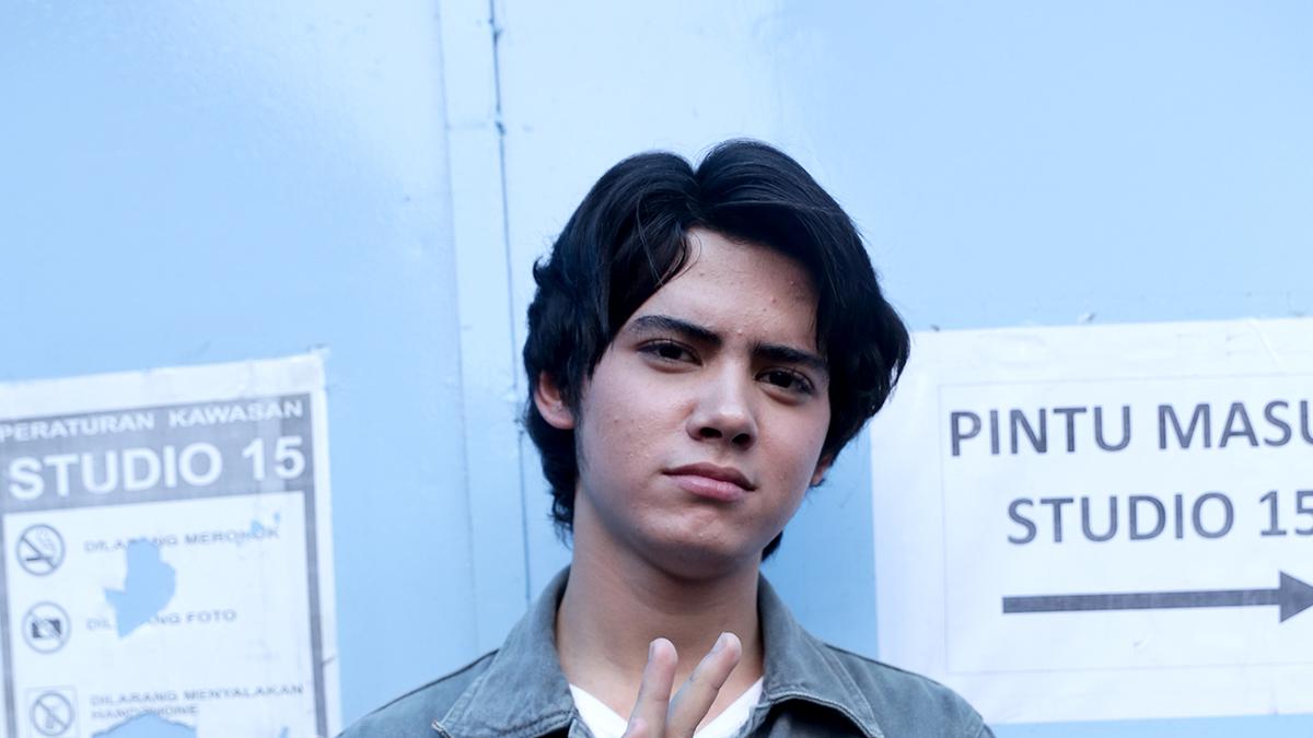 Foto Bareng Ricky Harun, Aliando Syarief Akan Main Sinetron Lagi? - Entertainment Fimela.com