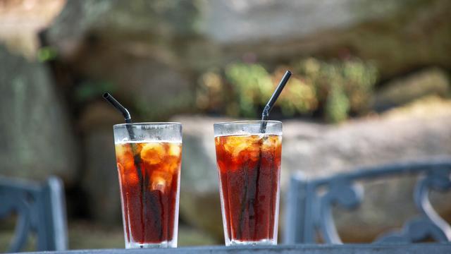 Cara Minum Es Teh yang Benar, Tanpa Gula Apalagi Krim Keju - Health ...