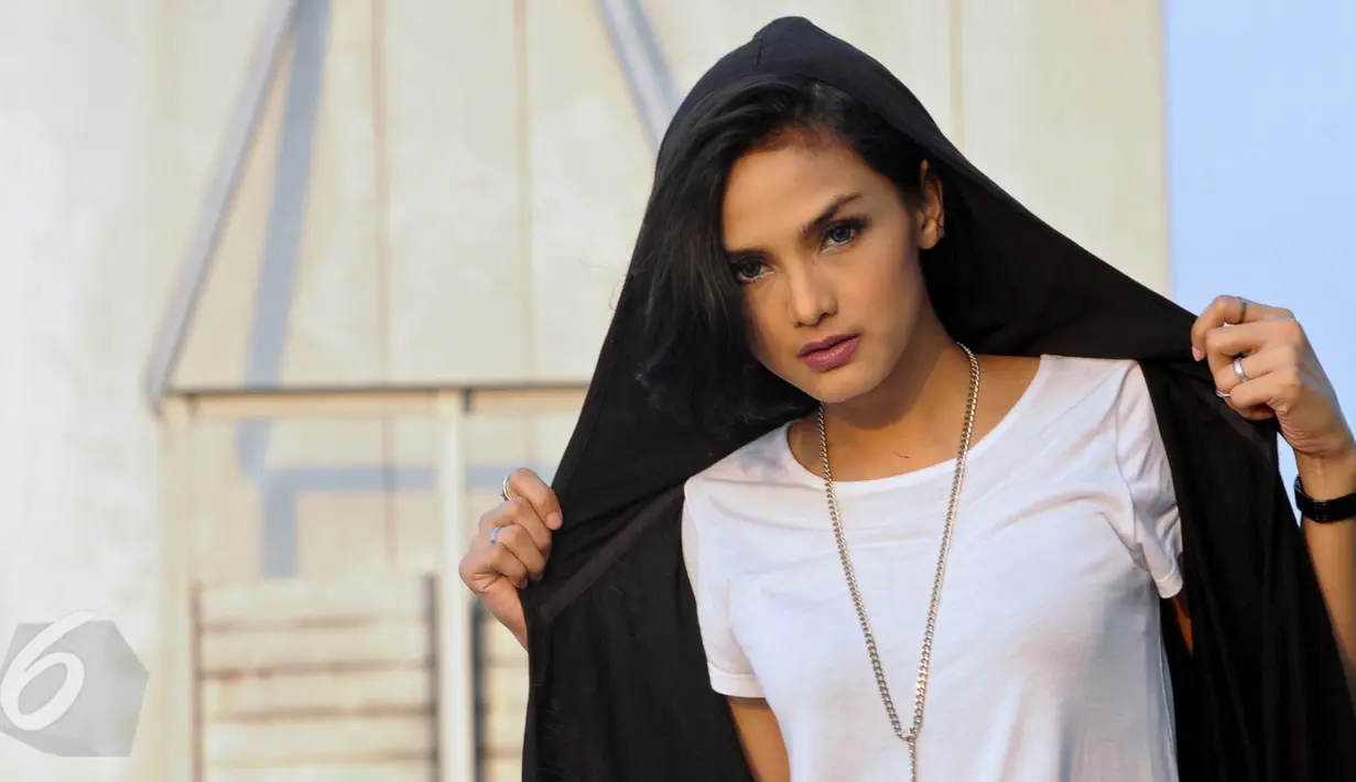 Aneka Pose Aduhai Metha Meva - Foto Liputan6.com